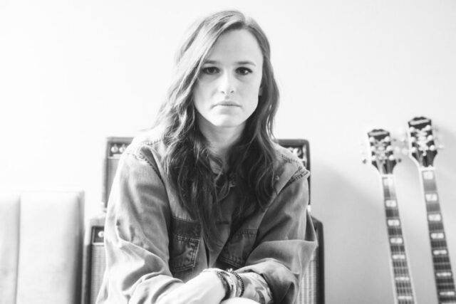 EMILY WOLFE - Looks Like a Breakthrough - Femme Metal Webzine