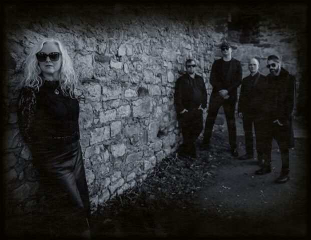 LIV KRISTINE - The ying and yang of a fantastic life - Femme Metal Webzine