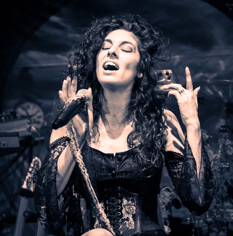 KARNATAKA - Requiem for a special tour - Femme Metal Webzine