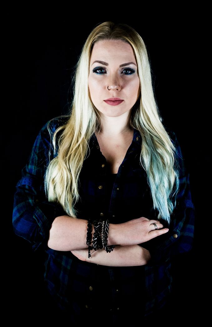 KINGS WINTER - Interview with Jule and Tobias - Femme Metal Webzine